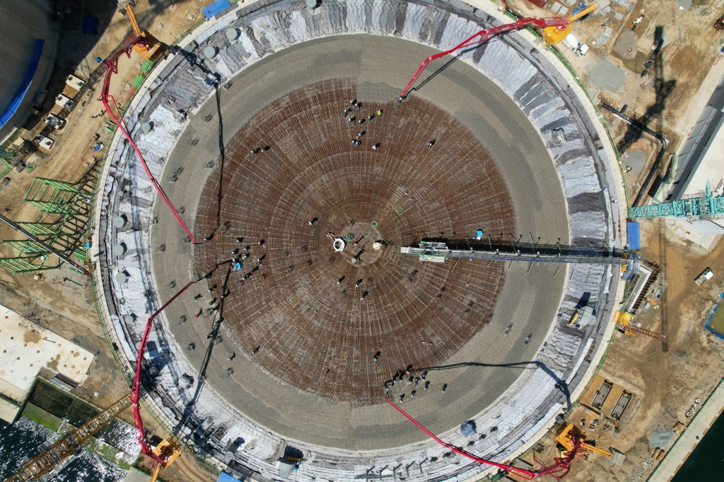 높이 55m·지름 88m 거대 LNG 탱크…SK가스 미래 비전 담는다 | 연합뉴스