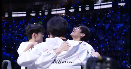 페이커 또다시 빛났다…T1, BLG 꺾고 롤드컵 'V5' 달성(종합) | 연합뉴스