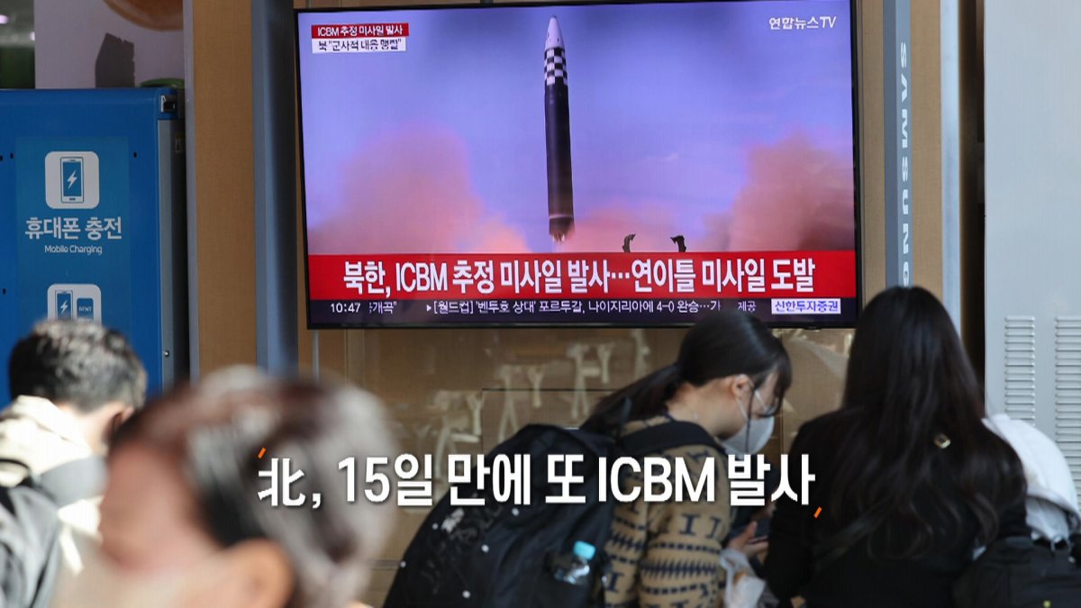 [사진구성] 北, 15일 만에 또 ICBM 外 | 연합뉴스