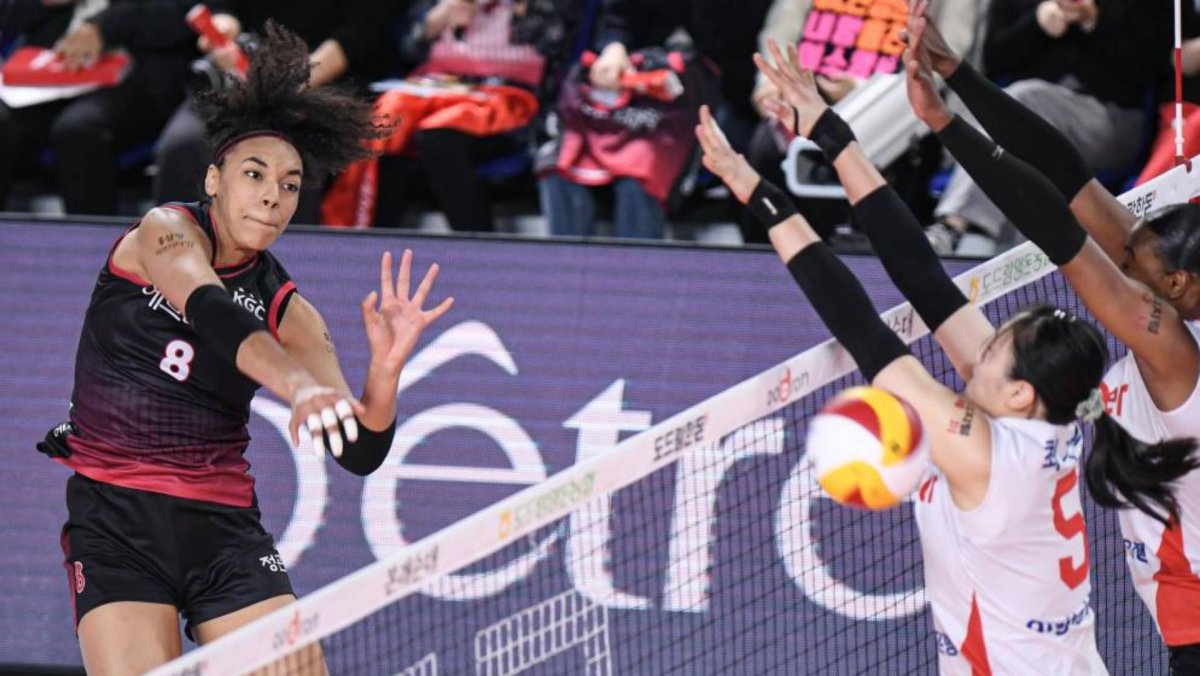 여자배구 KGC, IBK에 역전승…3위 탈환 | 연합뉴스