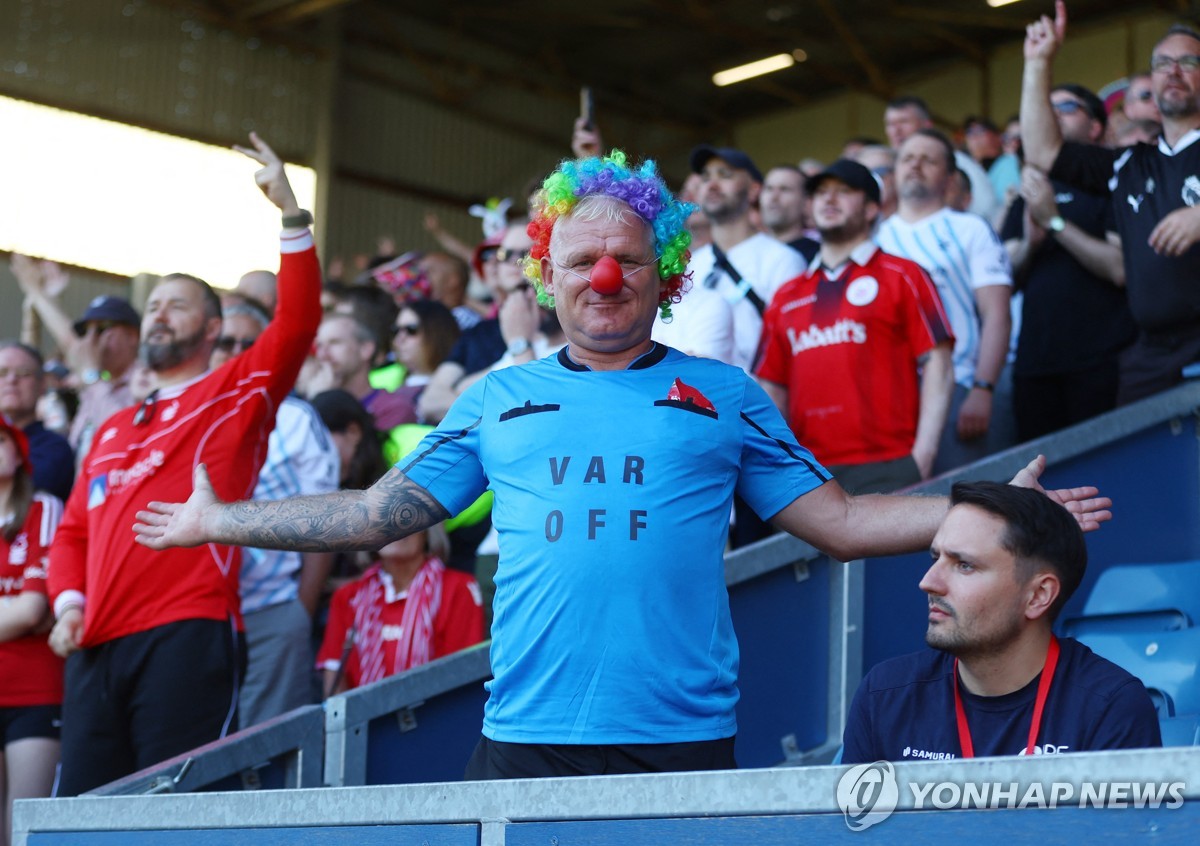"VAR 유지된다"…EPL 20개 구단 투표서 '찬성 19-반대 1' | 연합뉴스