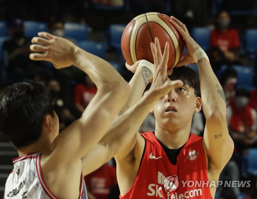 ′최준용·김선형 날았다′…SK, KGC에 2연승, 우승확률 83.3% | 연합뉴스