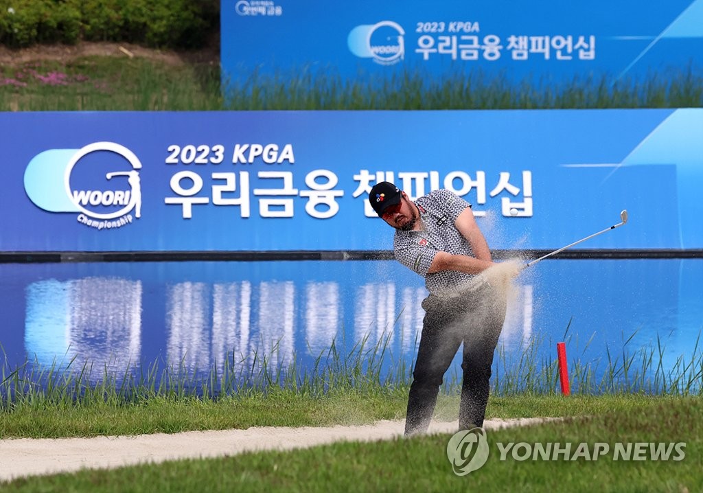 벙커 샷하는 정찬민 | 연합뉴스