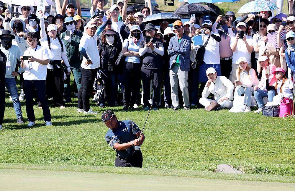 샷 하는 최경주 | 연합뉴스